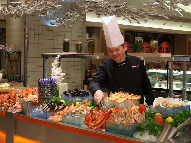 Carousel - Royal Plaza on Scotts